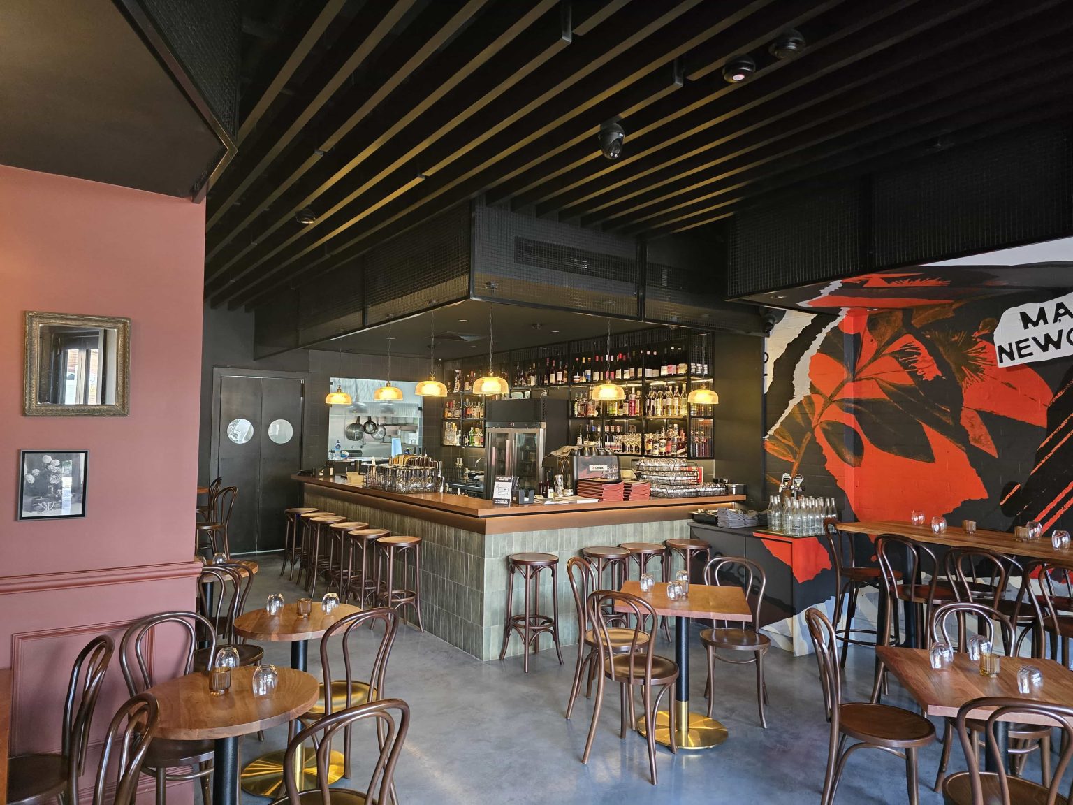 Modern Restaurant Fitouts: Metal Fabrication Ideas for Contemporary Spaces