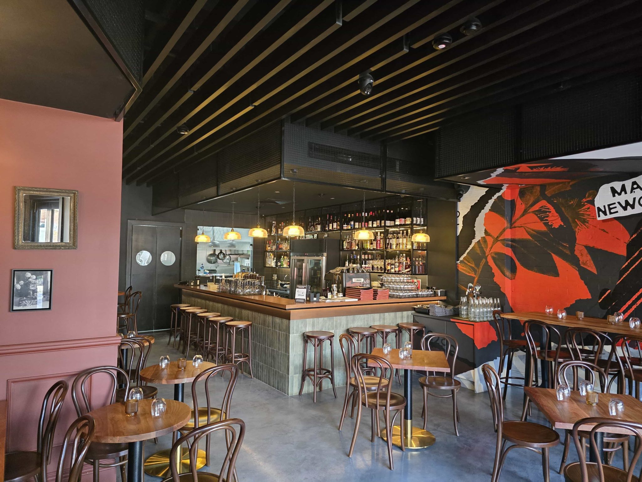 Modern Restaurant Fitouts: Metal Fabrication Ideas for Contemporary Spaces